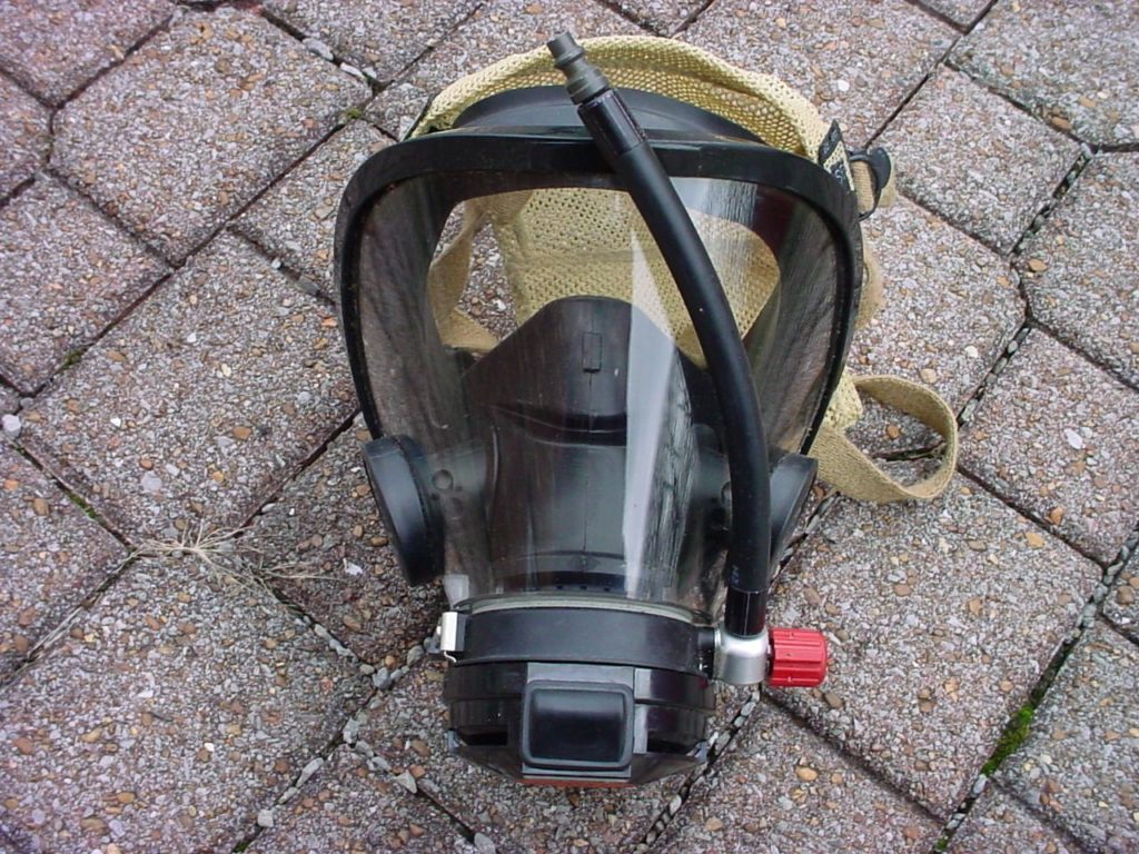 Scott AV3000 face mask and quick connect regulator [ 10 available ...