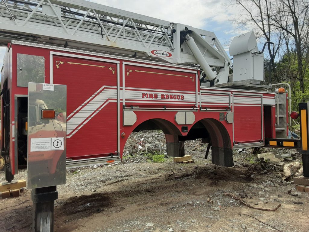 2003 Pierce Ladder BODY (Q1082) | Fenton Fire