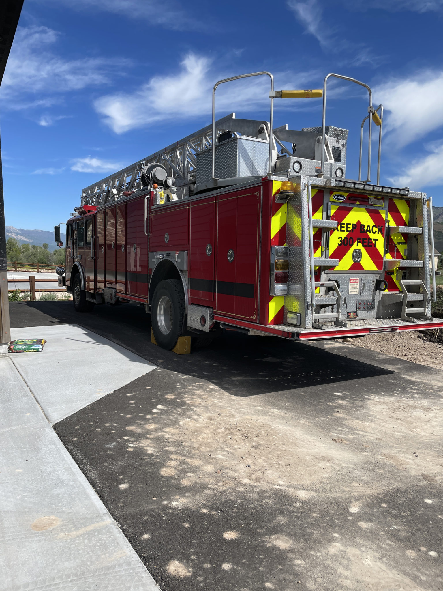 2000 E-One 110' Ladder (Q1137) | Fenton Fire