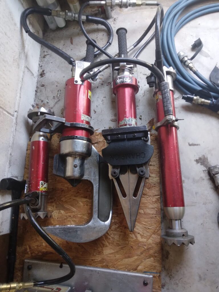 Champion Rescue Tools [13 piece] (A2610) | Fenton Fire