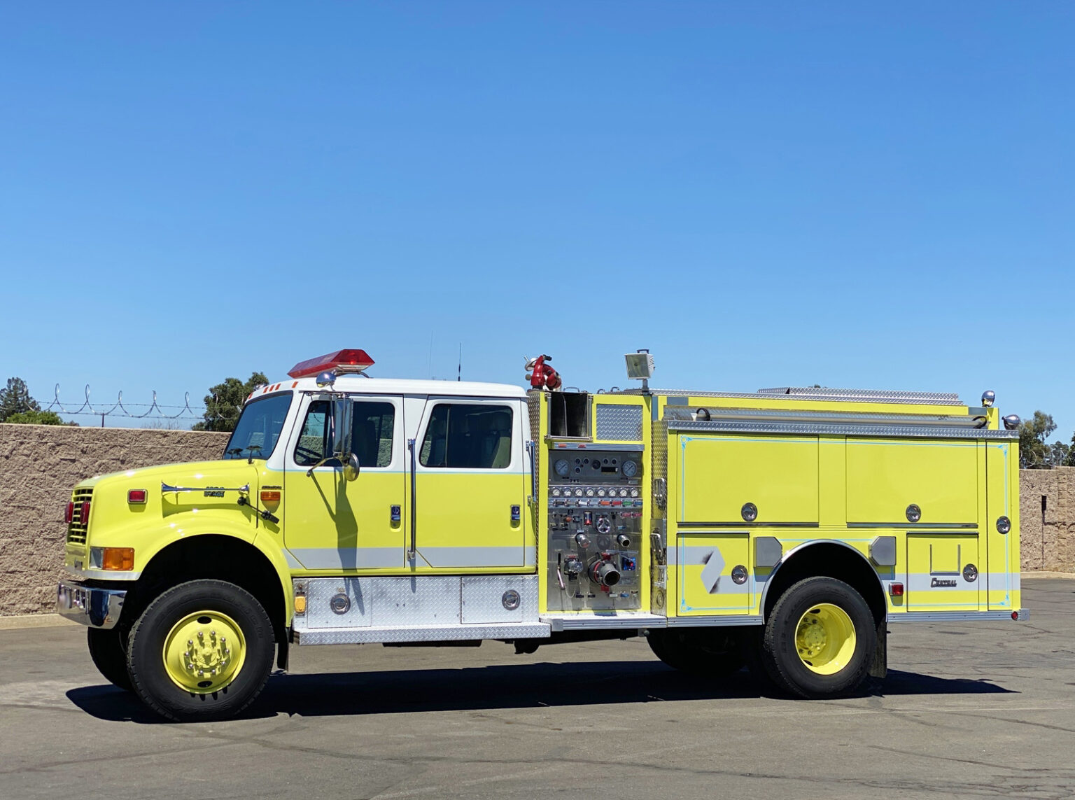 1995 International 4800 4x4 Type 4 1250/750 (W1300) | Fenton Fire
