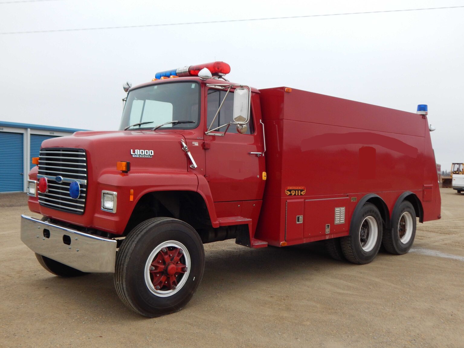 1989 Ford L8000 3000 Gallon Tanker 350/3000 (T1342) | Fenton Fire