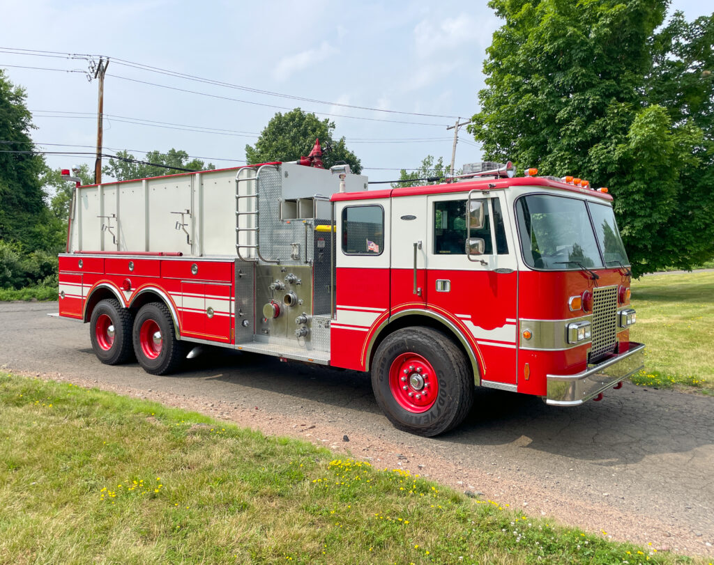 1987 / 1986 Pierce Pumper Tanker 1500/3000 (T1350) | Fenton Fire