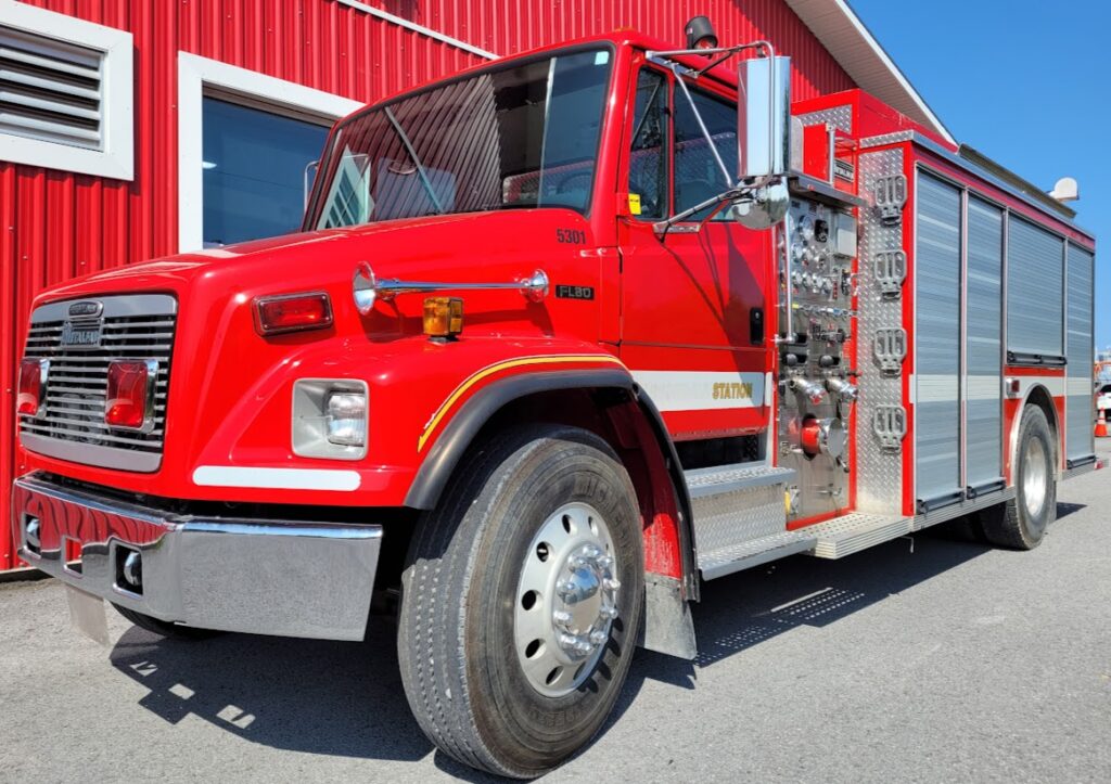 1998 Freightliner Tanker Pumper 1000/1500/30 (T1366) | Fenton Fire