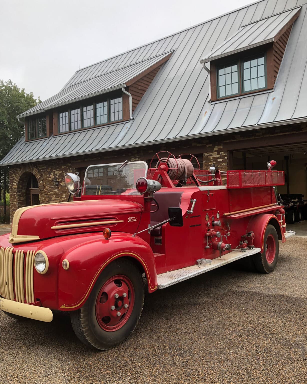1947 Ford Antique Pumper (U0951) | Fenton Fire