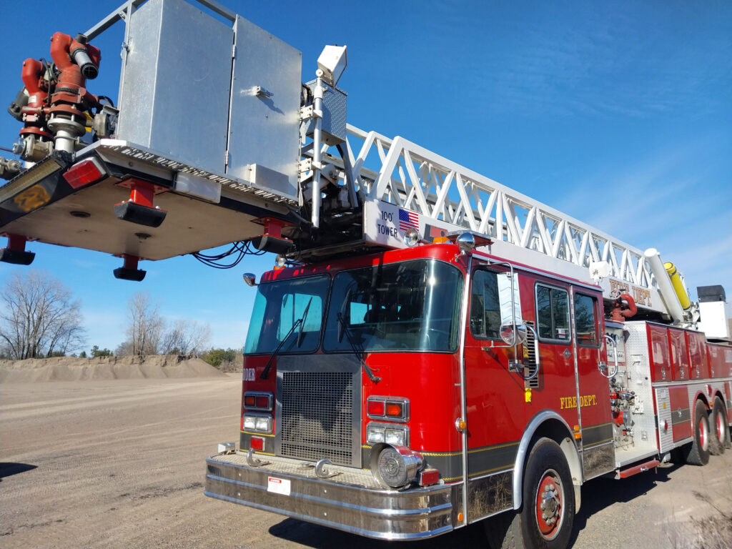 1988 Spartan LT1 with a 100ft tower (Q1254) | Fenton Fire