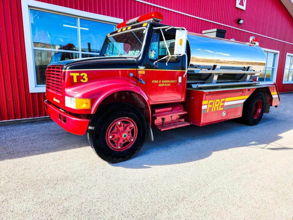 1992 International Tanker 2000 Gallon w/ Pump (T1407) | Fenton Fire