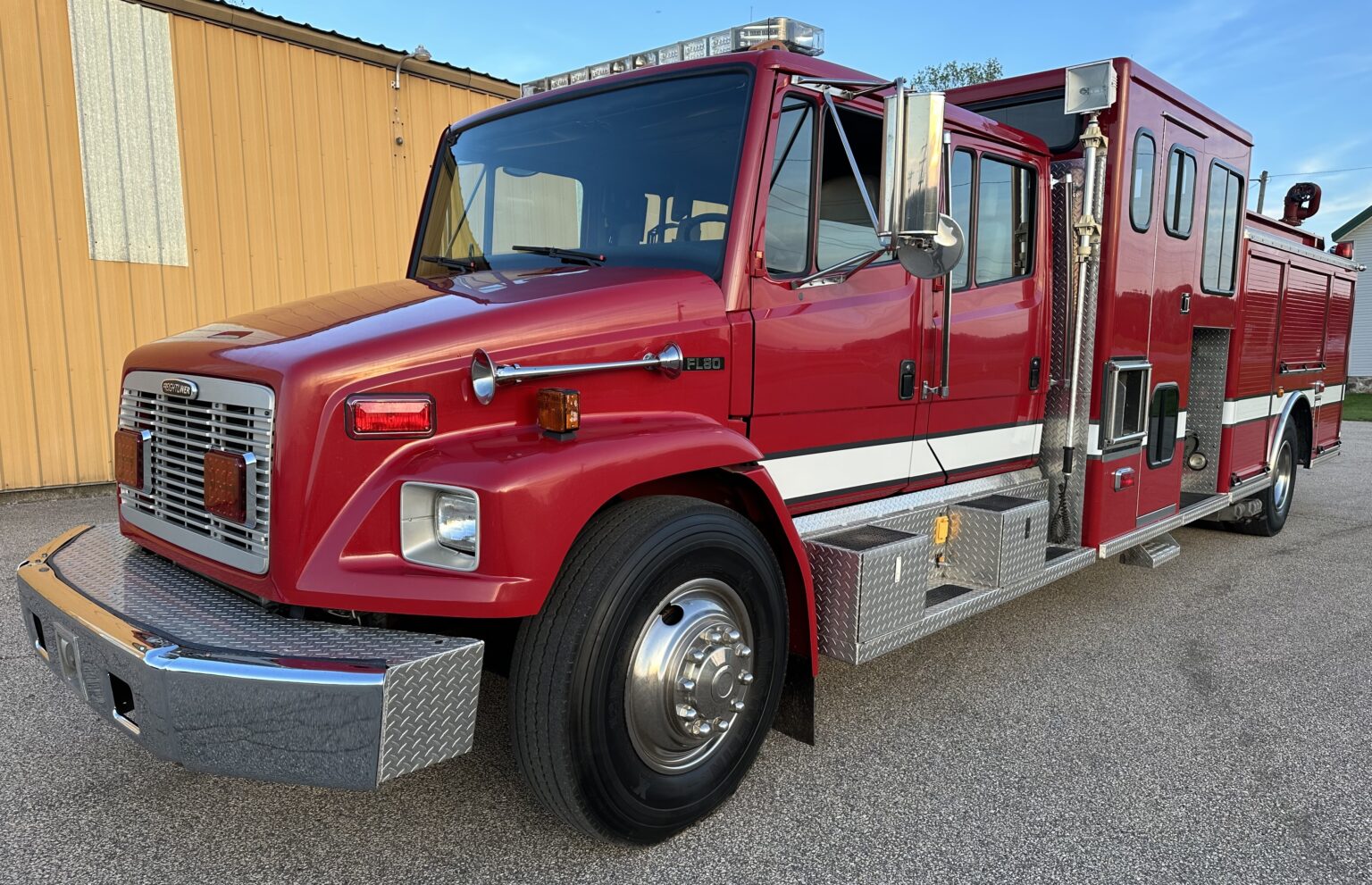 2000 FREIGHTLINER FL80 PUMPER 1250/1000/FOAM (E4824) | Fenton Fire