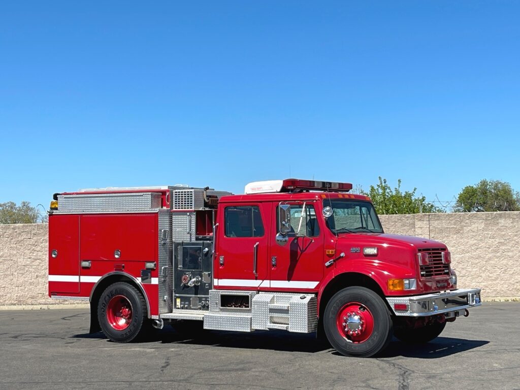 1999 International 4900 Pierce 500/500 (W1408) | Fenton Fire