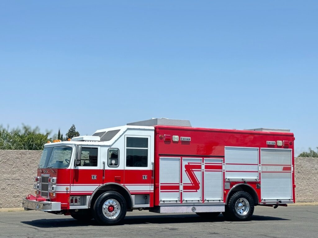 1999 Pierce Walk-in Heavy Rescue (R2404) | Fenton Fire