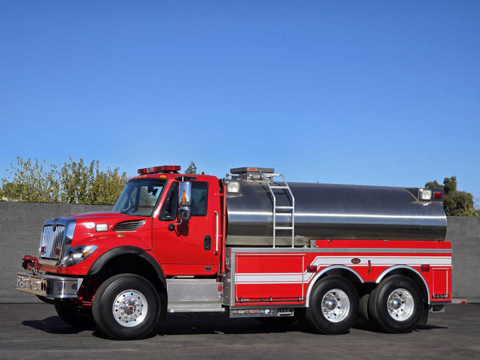 2010 International Pumper Tanker 500/3000 (T1469) | Fenton Fire
