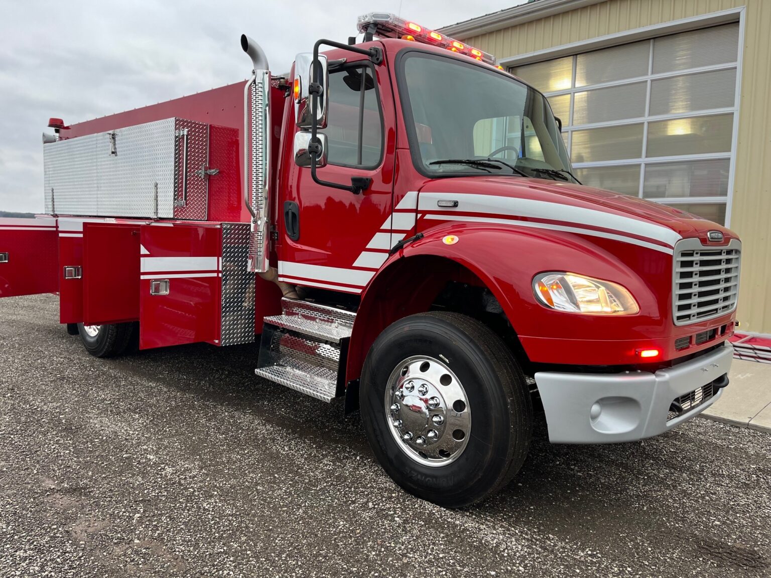 2010 Freightliner M2 2000 Gallon Tanker (T1477) | Fenton Fire