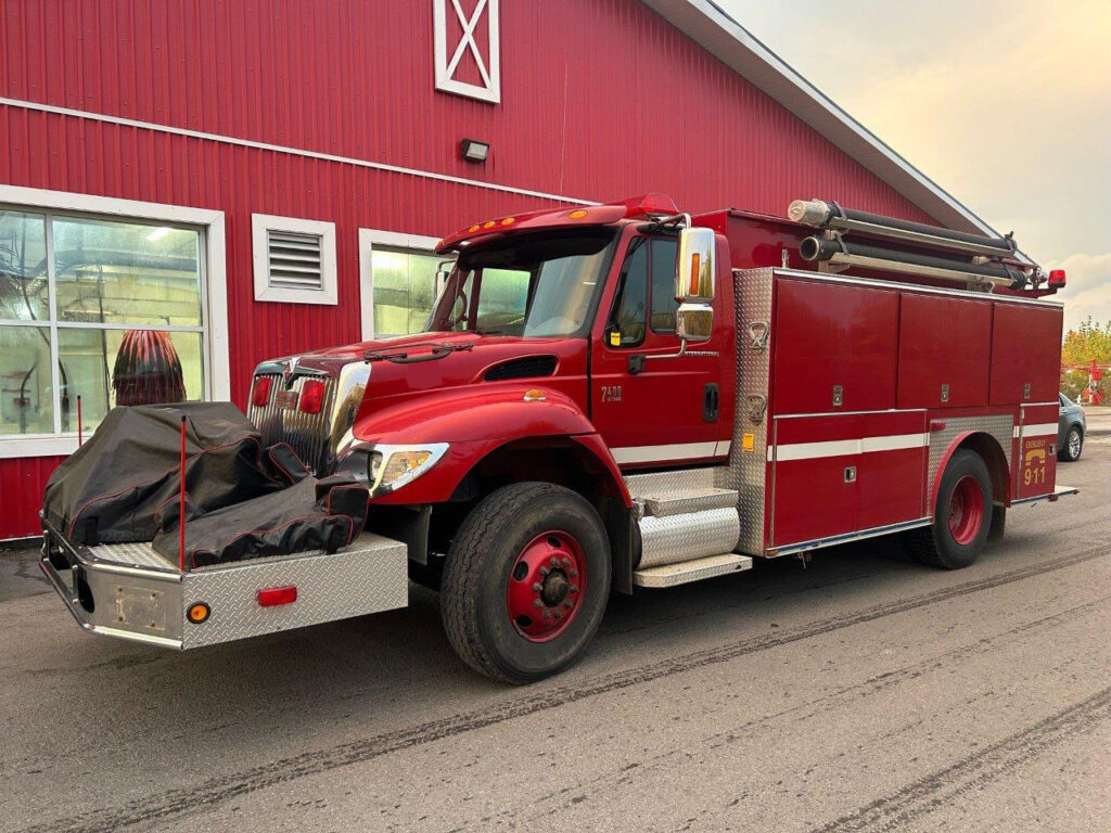 2003 International Pumper Tanker 1000/1700 (T1486) | Fenton Fire