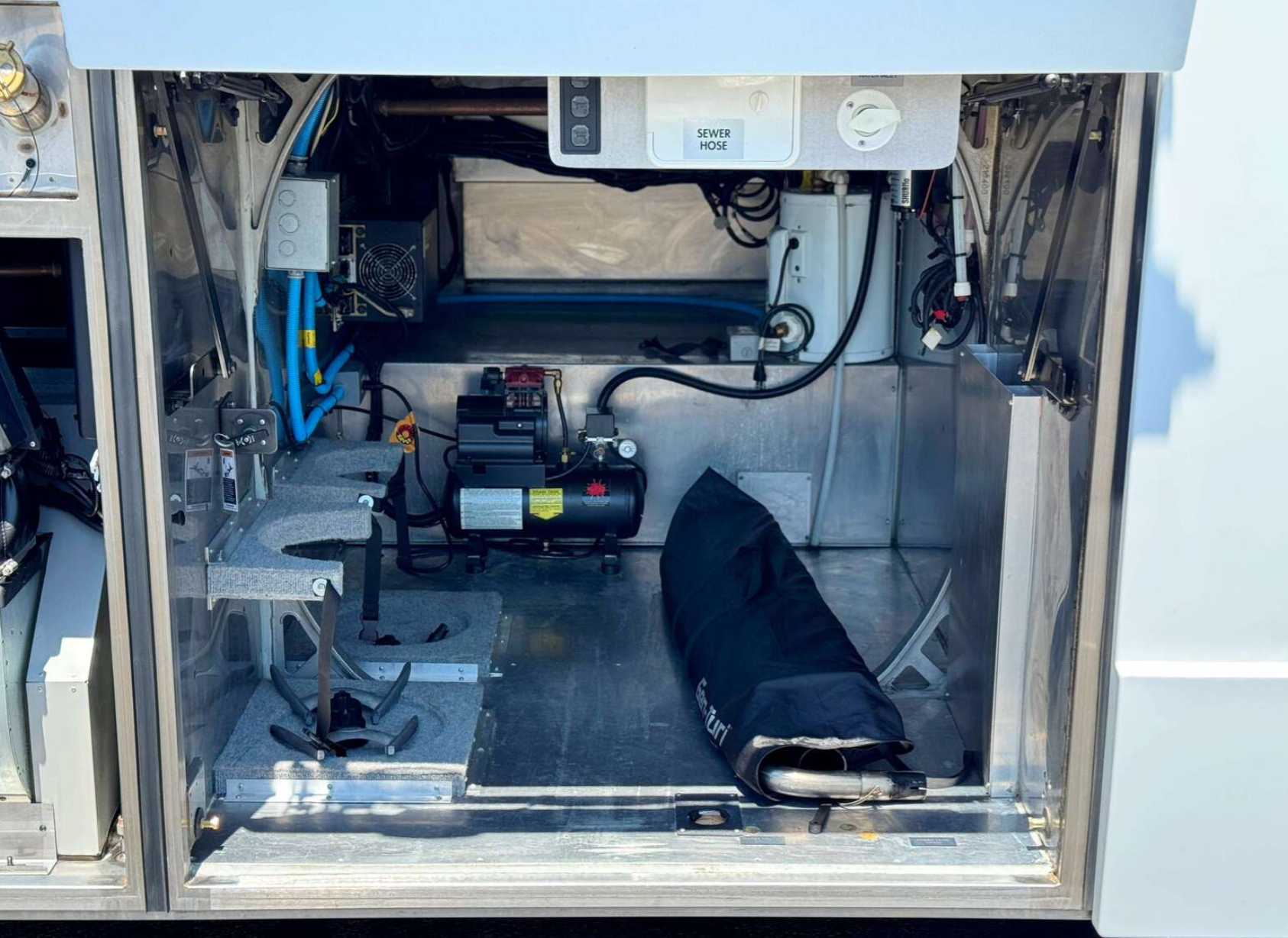2012 Prevost Command Center (O1250) | Fenton Fire