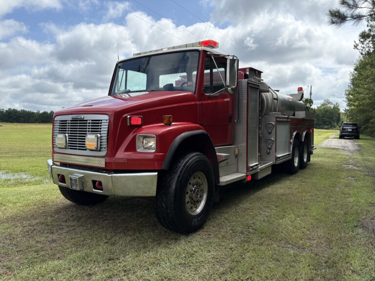 2004 Freightliner Pumper Tanker 750/3000 (T1545) | Fenton Fire